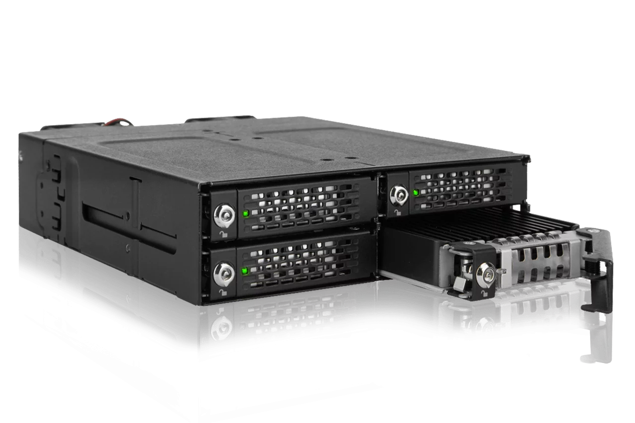 Rack Amovible robuste 4 x SSD NVMe M.2 PCIe 4.0 pour Baie 5.25’’ avec ...